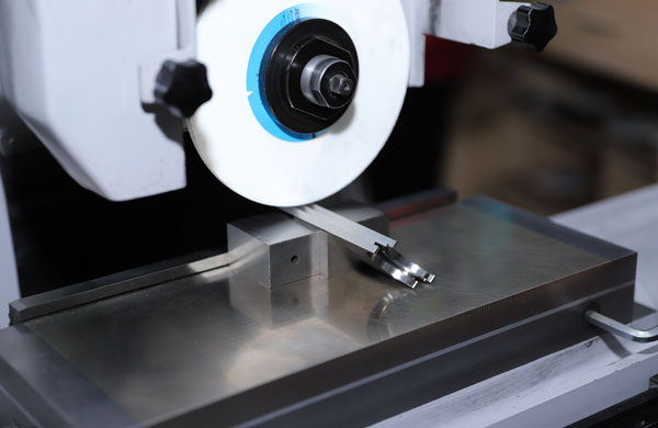 Molding Grinding Methods in Injection Mold Manufacturing - Customized ...