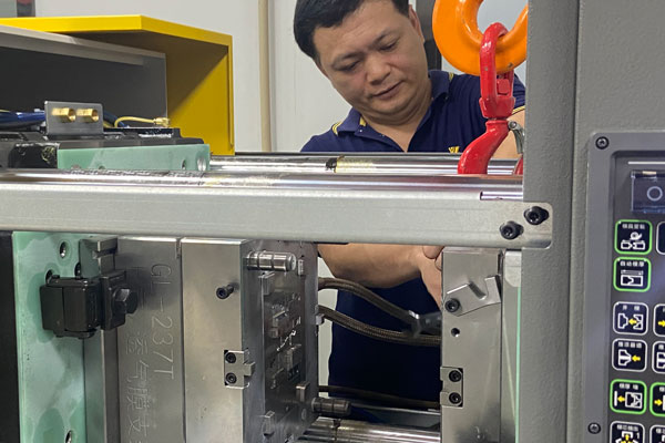Precision Engineering of PPSU Injection Molding - Customized Medical ...